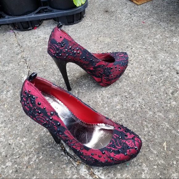 Shi by JOURNEYS | Shoes | Shi By Journeys Heels Burgundy Laced High ...